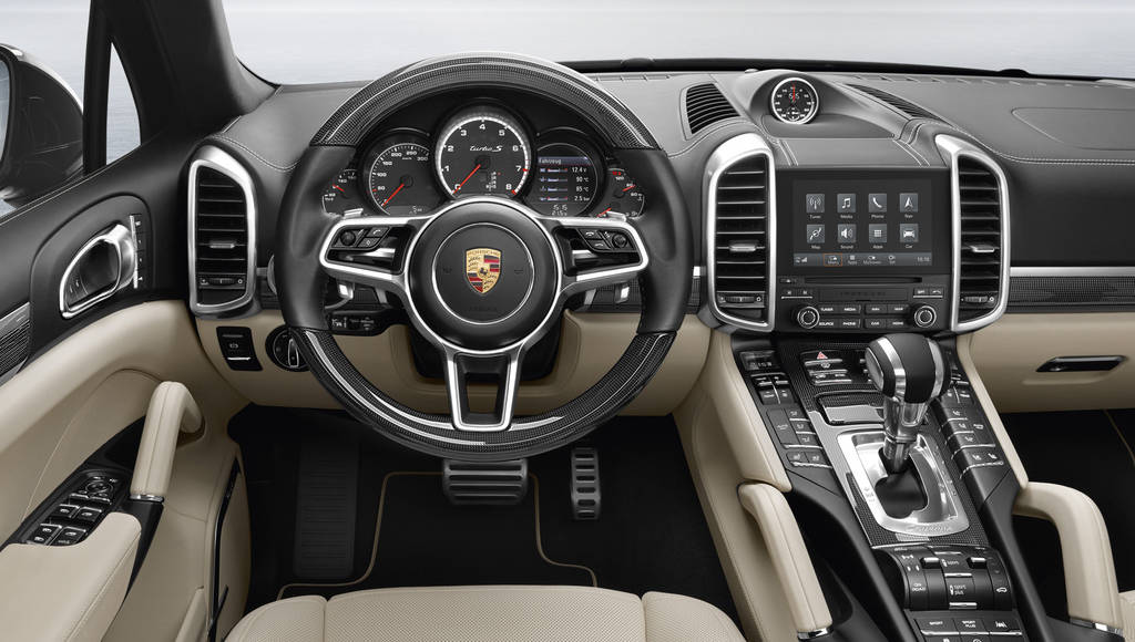 Porsche Cayenne receives updated PCM | CarSession