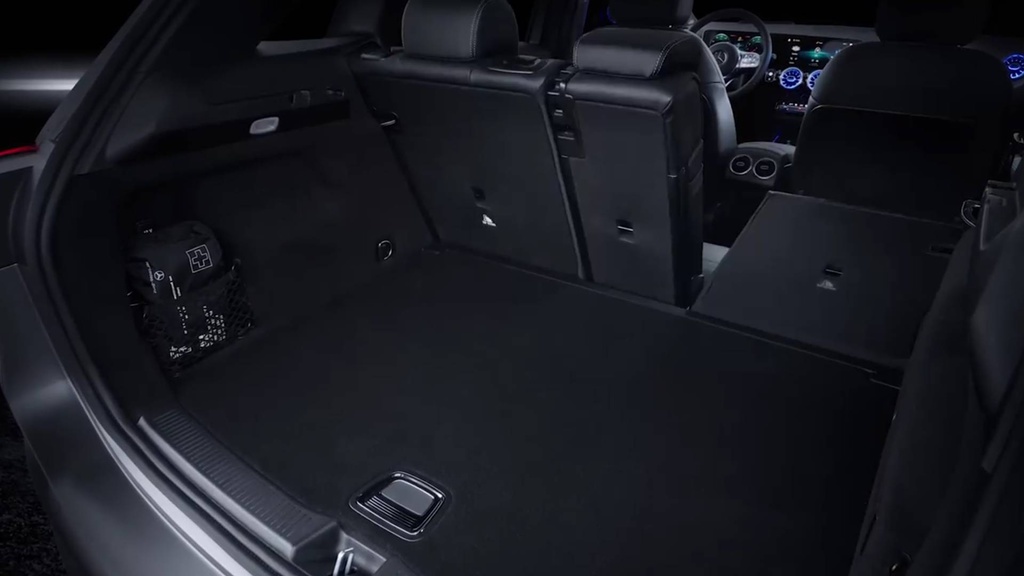 Video – 2019 Mercedes-Benz B-Class interior teaser | CarSession