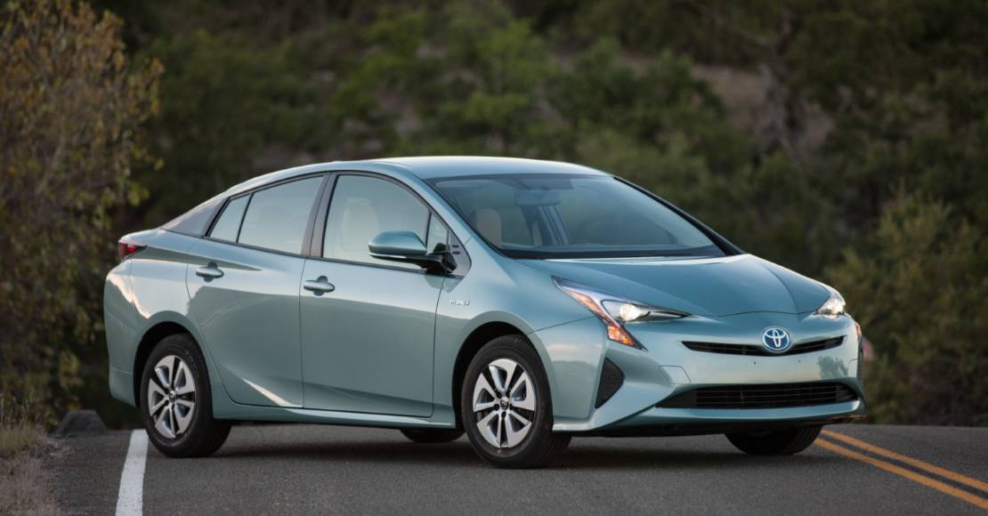 2017 Toyota Prius Hatchback Specs, Review, and Pricing | CarSession