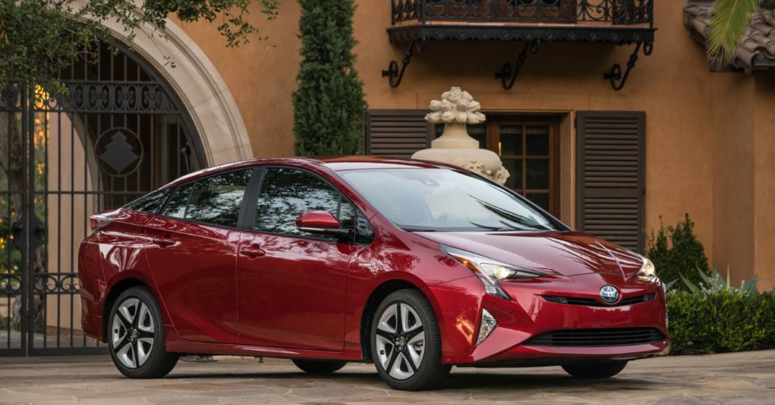 2018 Toyota Prius Hatchback Specs, Review, and Pricing | CarSession