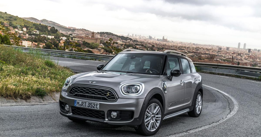 Mini Countryman PHEV has more electric range | CarSession